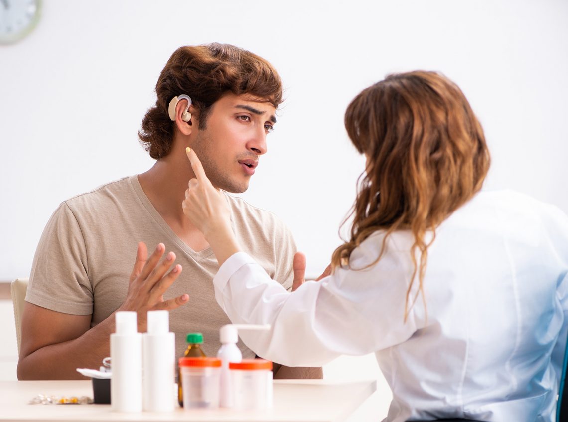 Who are cochlear implants suitable for? | Auditorey